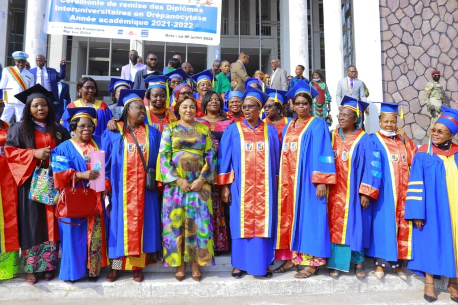 Visite de la première dame de la RDC à l’université de Kinshasa ...
