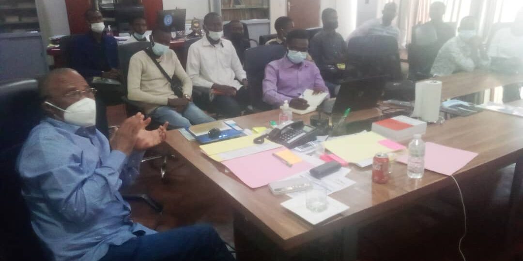 Etudiants et anciens de l'Unikin venus présenter des projets pour ...