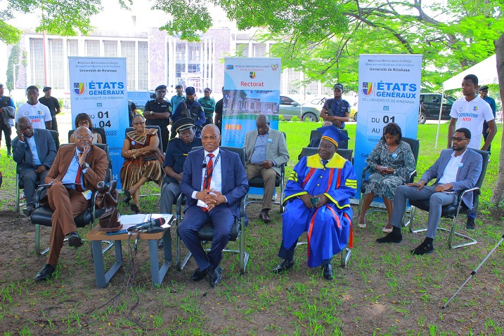 Le Recteur de l'Unikin, le Professeur Dr. Jean-Marie KAYEMBE NTUMBA ...