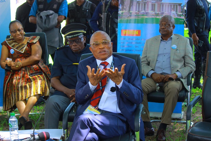 Le Recteur de l'Unikin, le Professeur Dr. Jean-Marie KAYEMBE NTUMBA ...