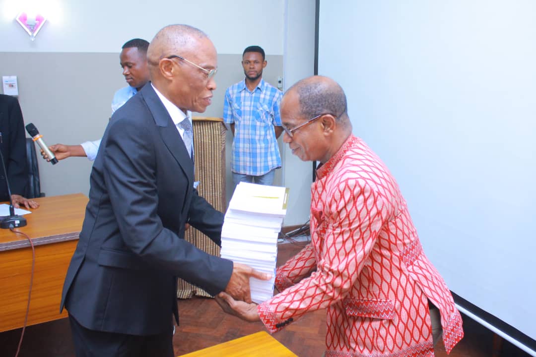 Distribution des maquettes du système LMD aux différentes Facultés et ...
