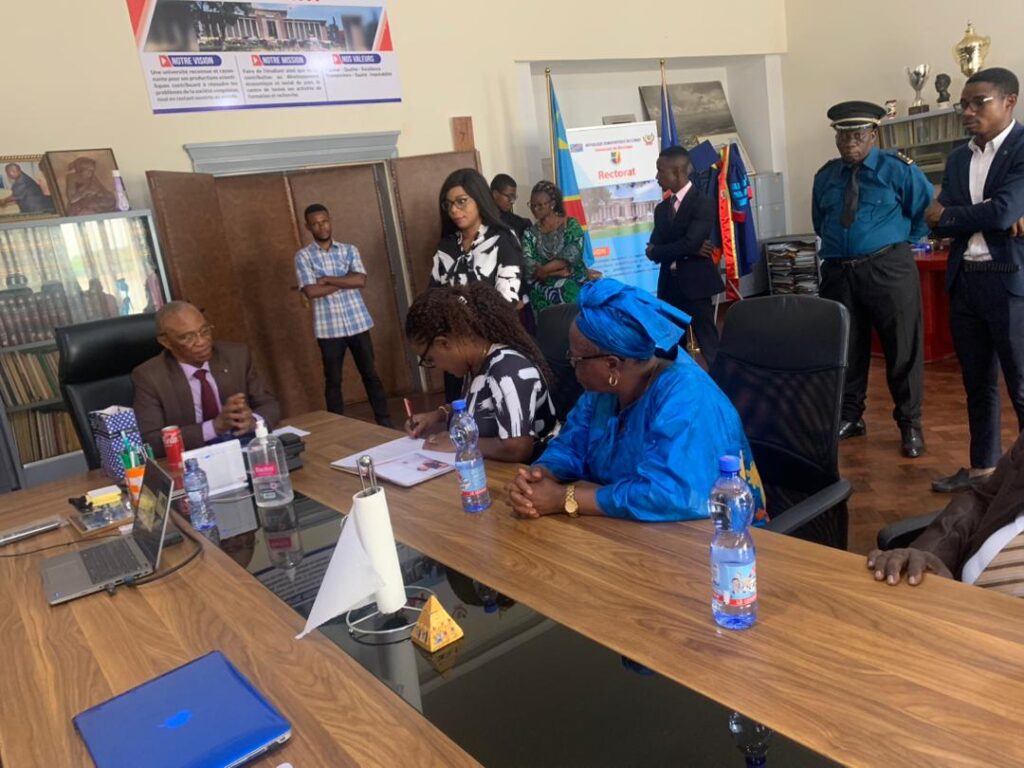 Visite à l'Université de Kinshasa de la Rectrice de l'Université de ...
