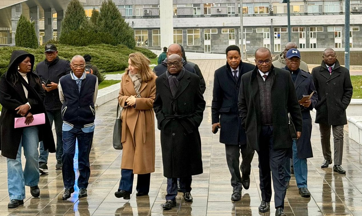 Le Recteur Jean-Marie KAYEMBE NTUMBA représente la communauté ...